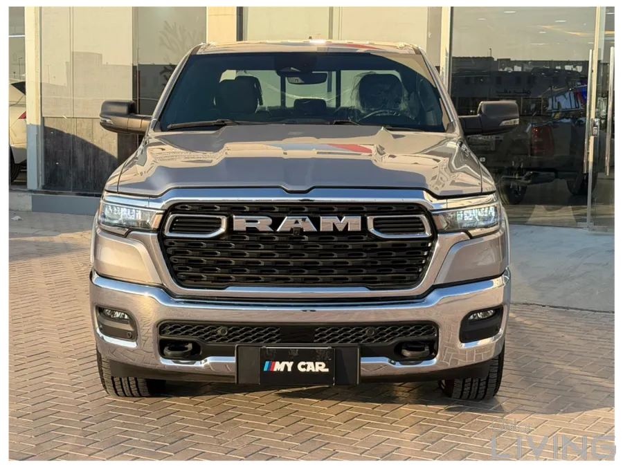 Dodge Ram Big Horn 2025 V8