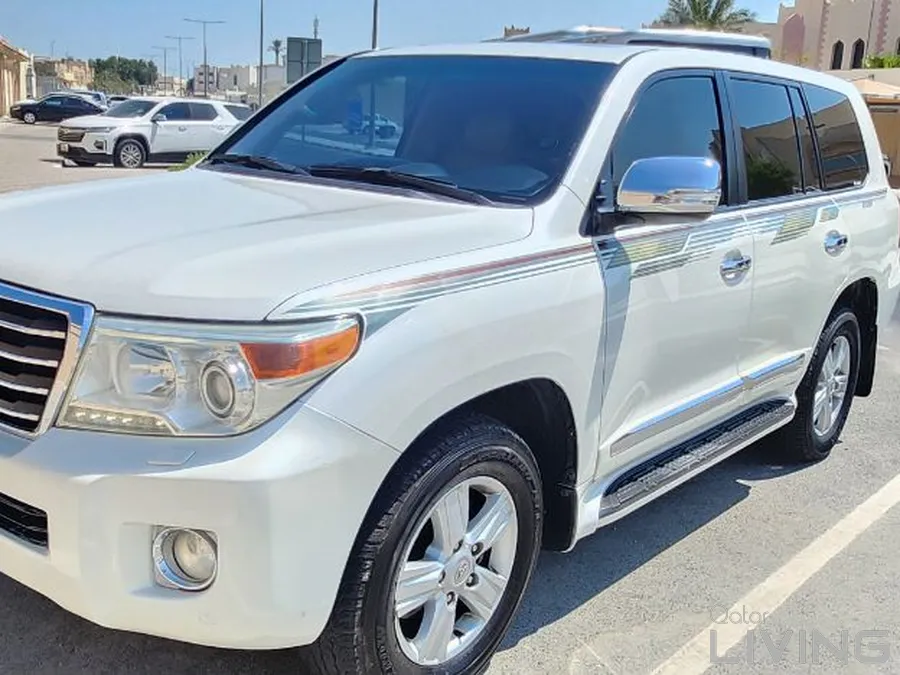 Land cruiser gxr v8