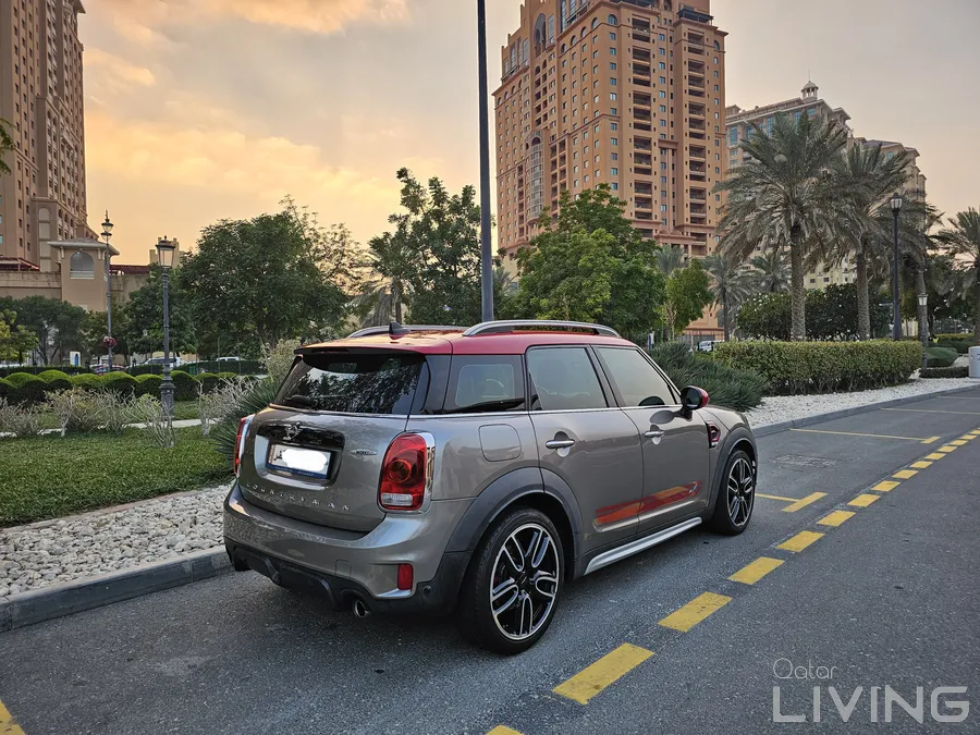 Mini Cooper CountryMan JCW 2018 Automatic 133,000 Km 4 Cylinder
