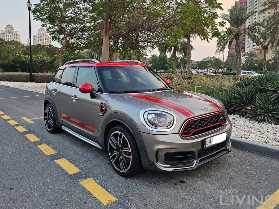Mini Cooper CountryMan JCW 2018 Automatic 133,000 Km 4 Cylinder