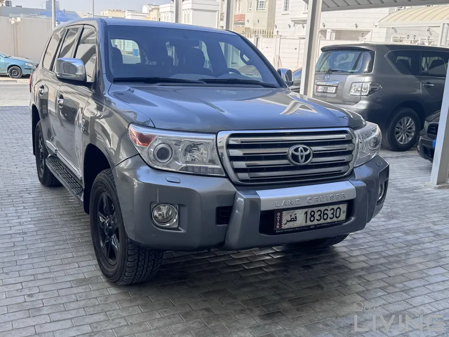 Toyota Land Cruiser VXR 2010 V8 TXL – Excellent Condition