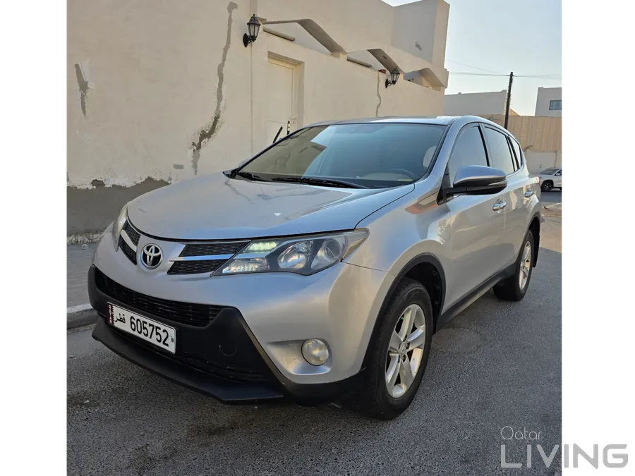 Urgent Sales - Toyota RAV4 2014 model with AWD